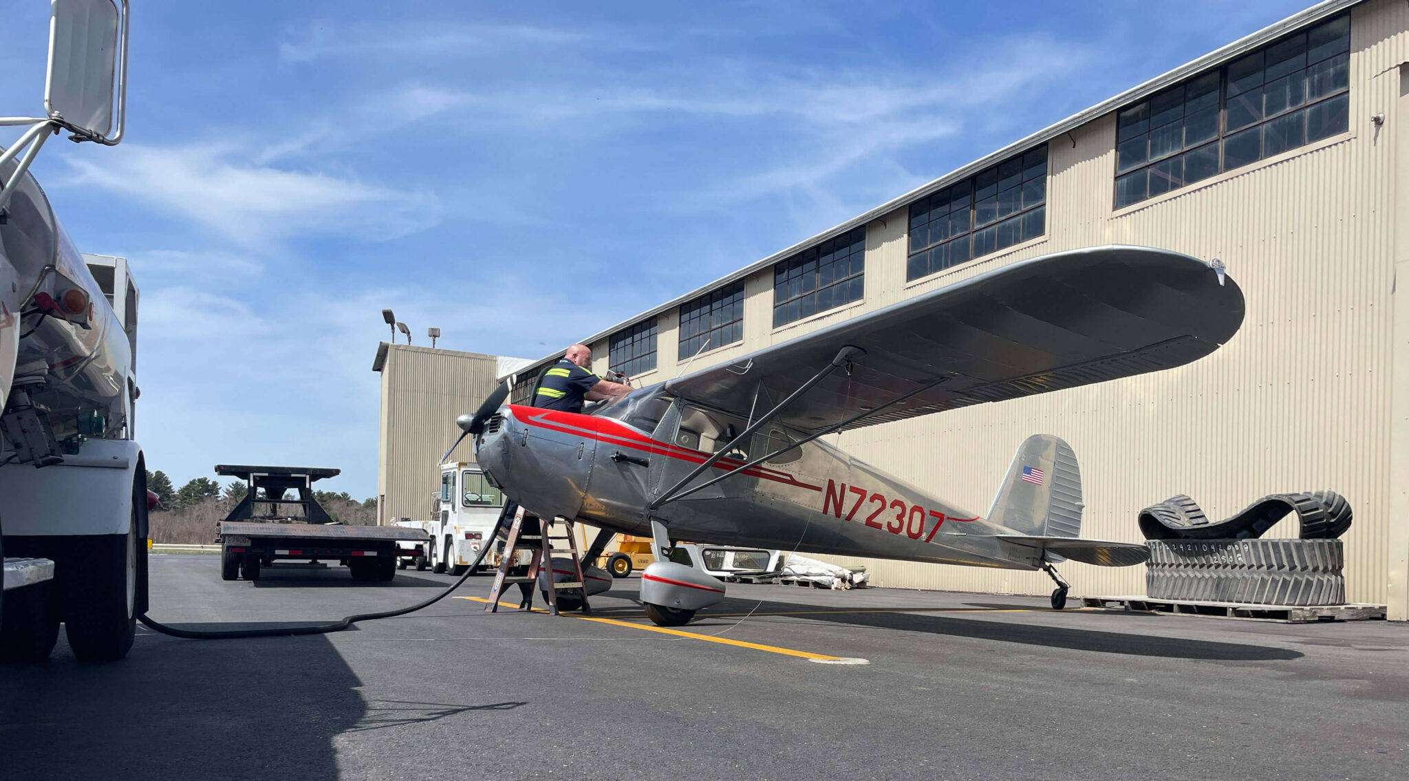 Line Service | Colonial AirColonial Air